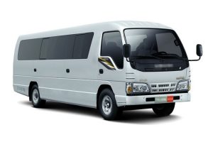 Perbedaan Mobil Hiace dengan Elf Yang Perlu Anda Ketahui - Jogja Hiace